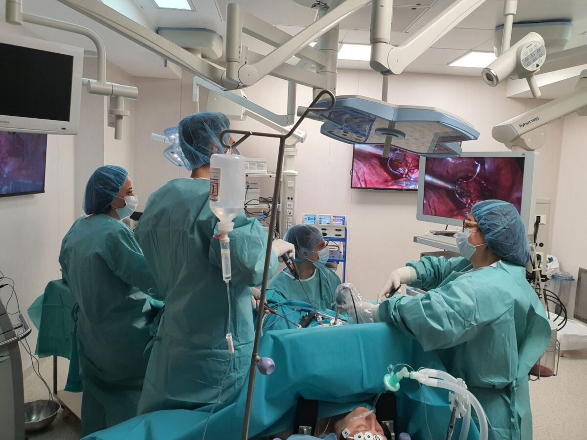 LAPAROSCOPIC PECTOUTEROPEXY: ALTERNATIVE TECHNIQUE FOR UTERINE ...