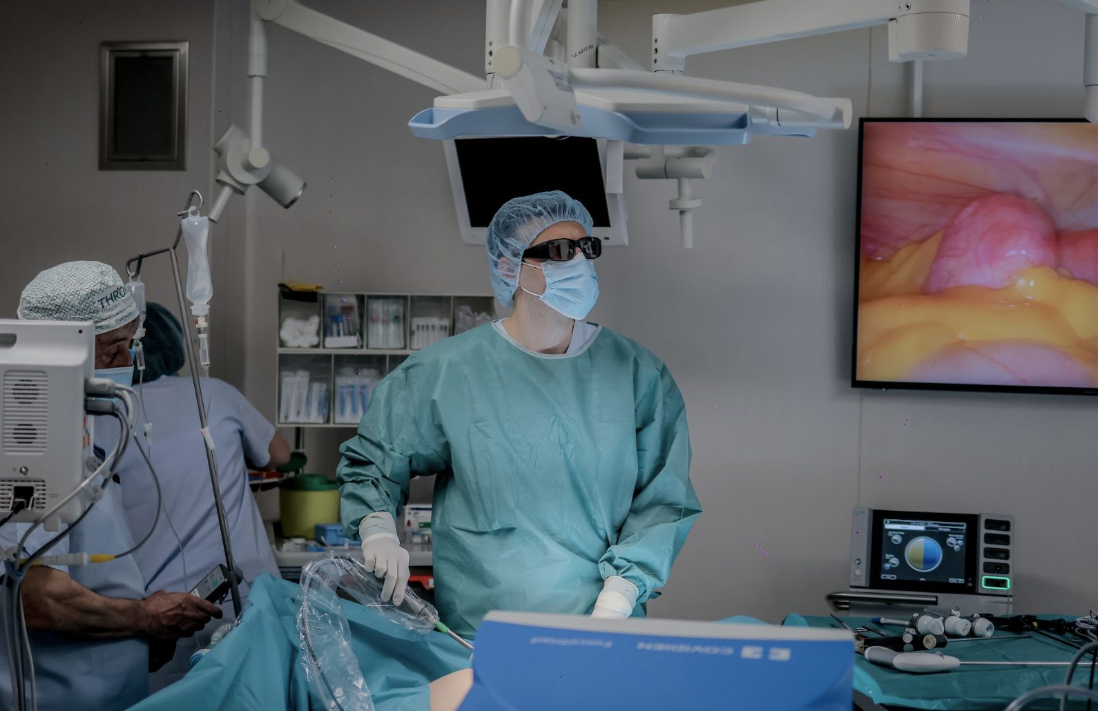 Minimally Invasive Uterine Prolapse Surgery – Advanced Gynaecological ...